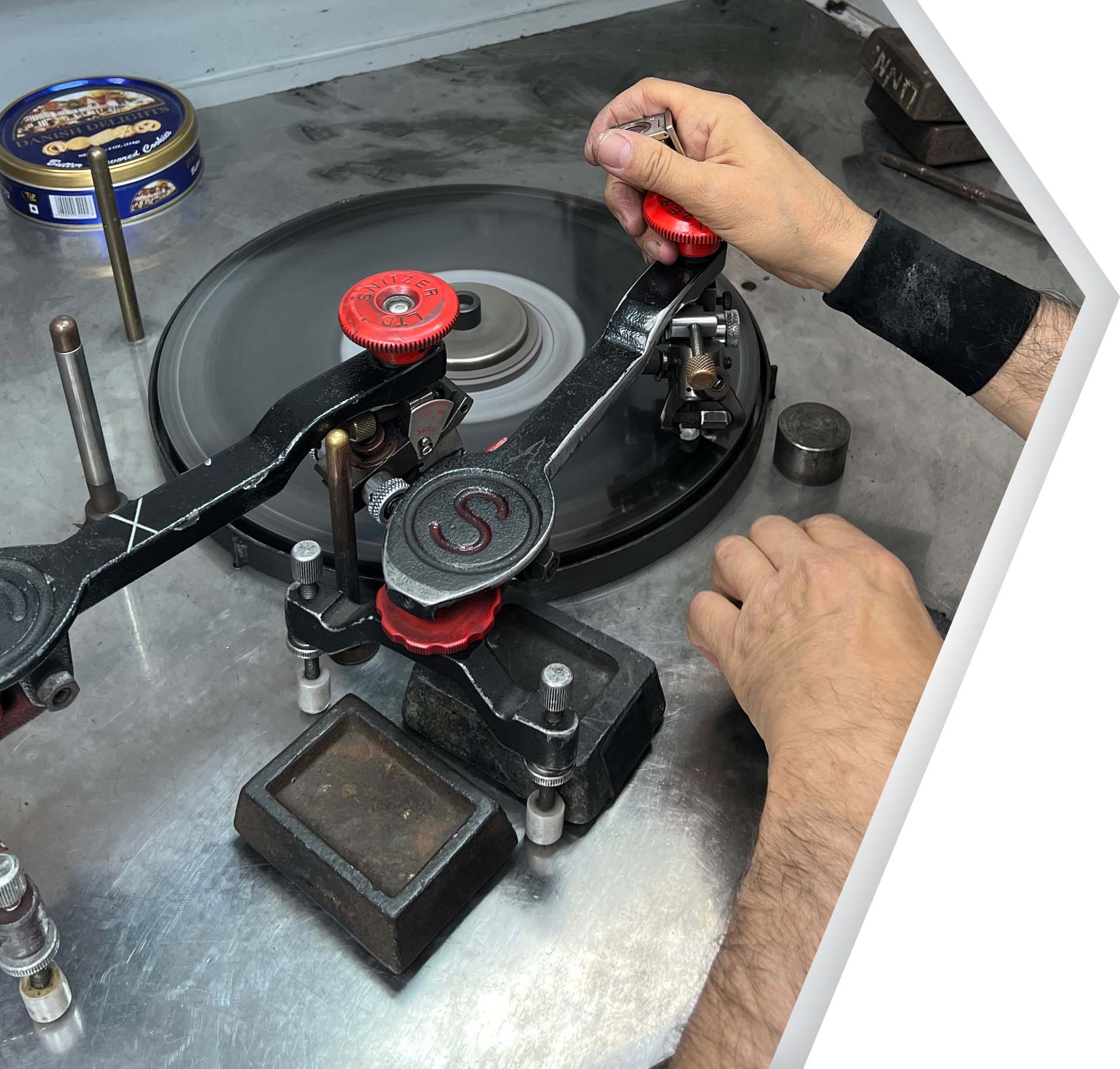 Rough diamonds - Real Fantasy colored diamonds specialist